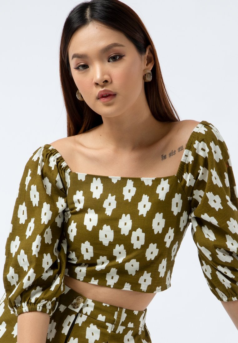 Crop Balloon Sleeve Top – COLORBOX - Indonesia